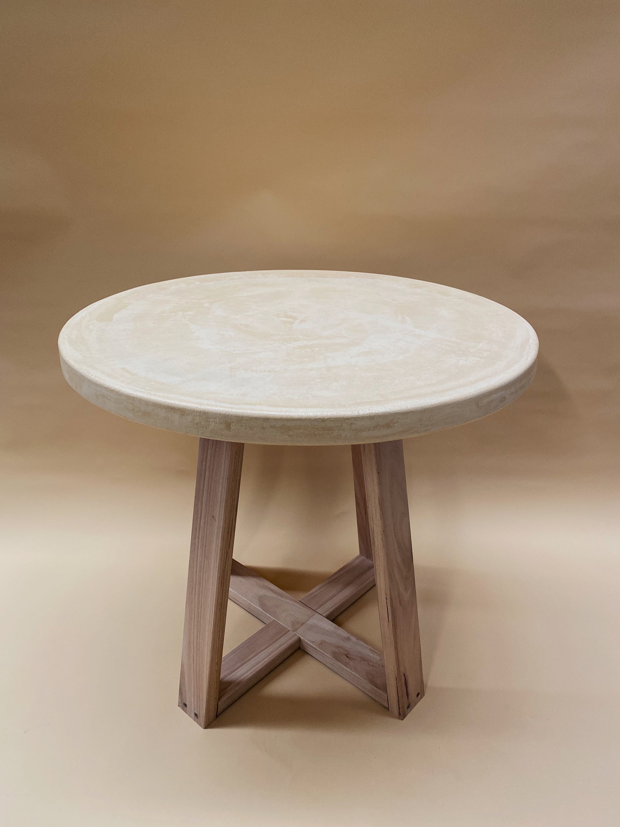 Dining Tables – Chaii. Living