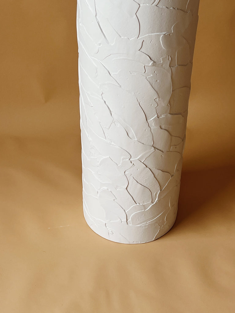 Valley Circular Plinth – Chaii. Living