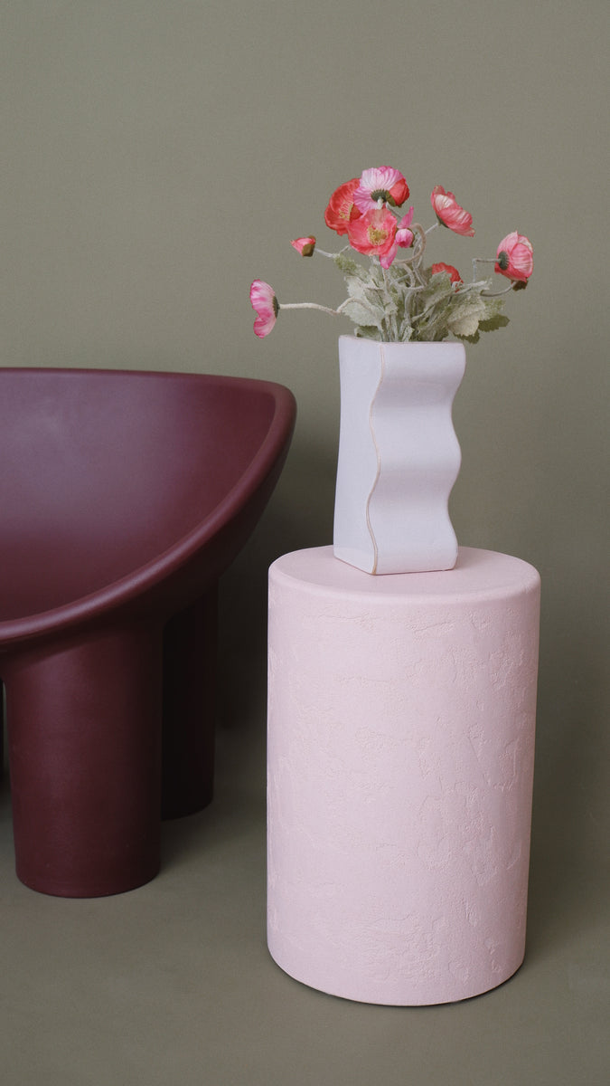 Azura Side Table in Blush – Chaii. Living